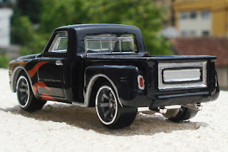 HWCustom: Custom '69 Chevy pick up - (2006 Red Line Series)