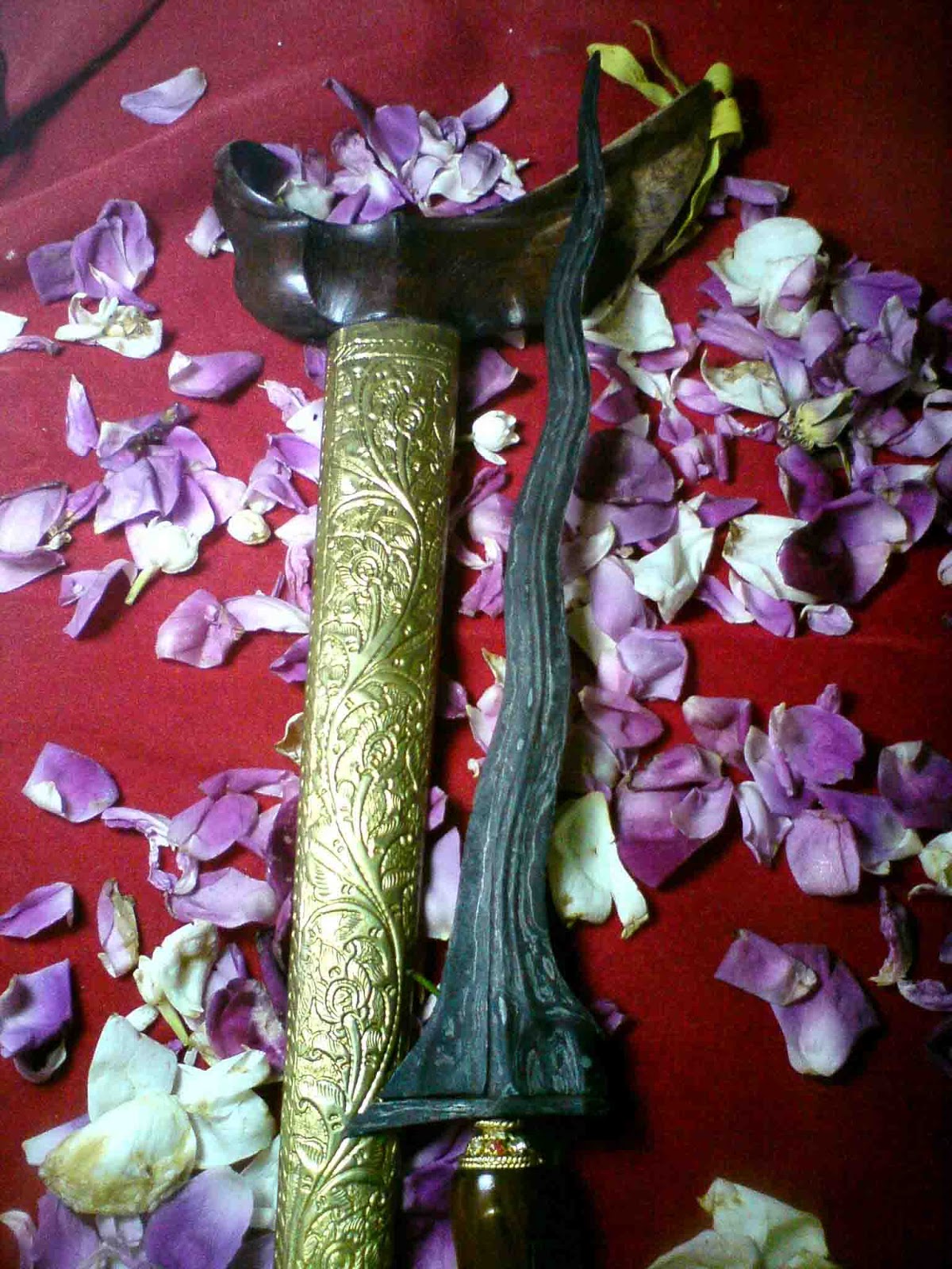 Keris Pusaka Kyai Kolo Lodra Luk 7 ~ PUSAKA GUNUNG JATI