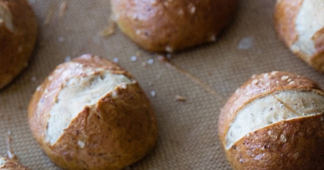 Pan de pretzel super suave - el gato goloso