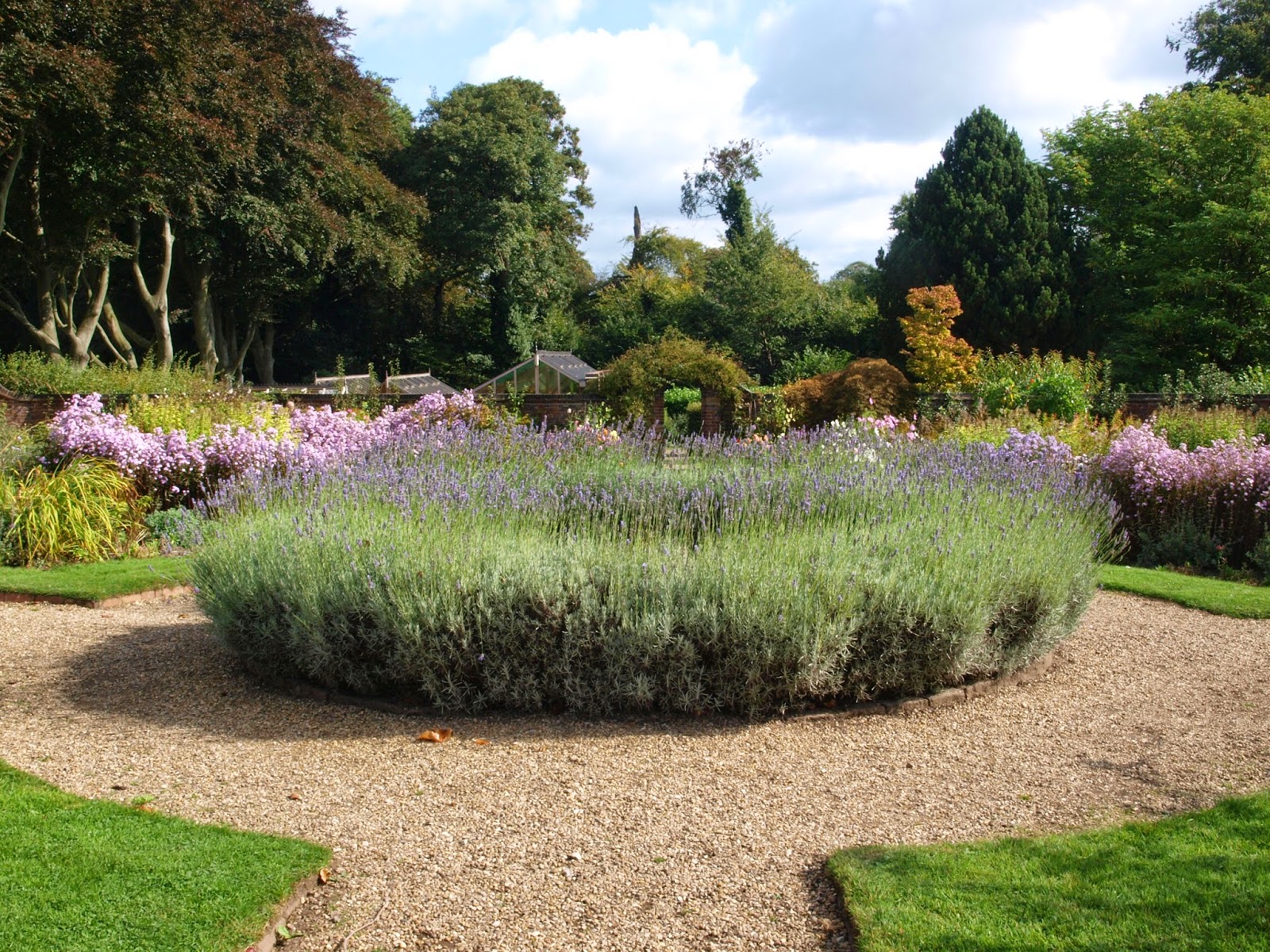 Ragged Robin's Nature Notes: Very Brief Visit to Winterbourne House and ...