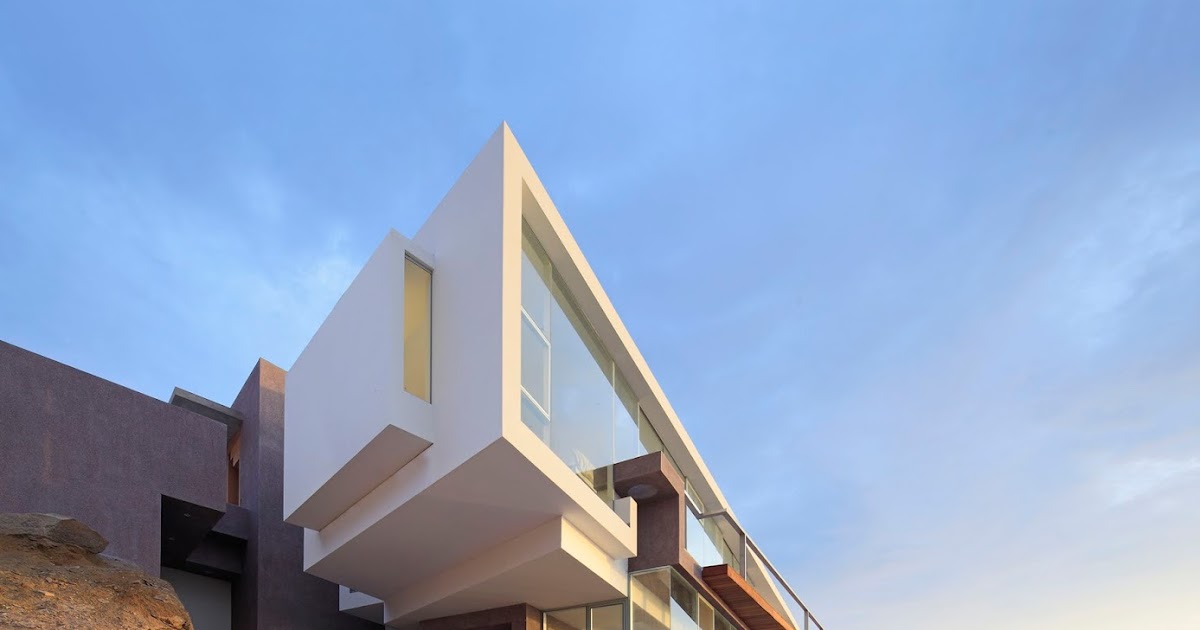 LUIS LONGHI: UN ARQUITECTO QUE HABLA CON LAS PIEDRAS.