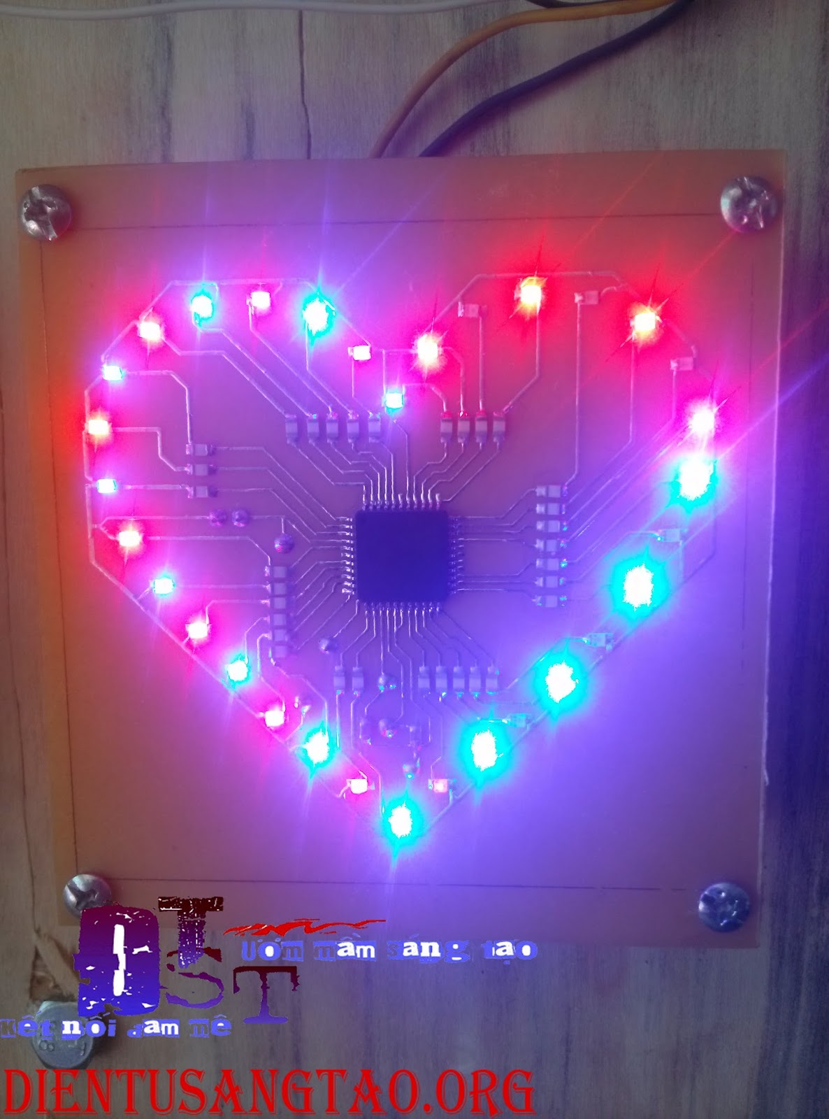 Hướng dẫn làm Led Trái Tim dán | Điện Tử Sáng Tạo