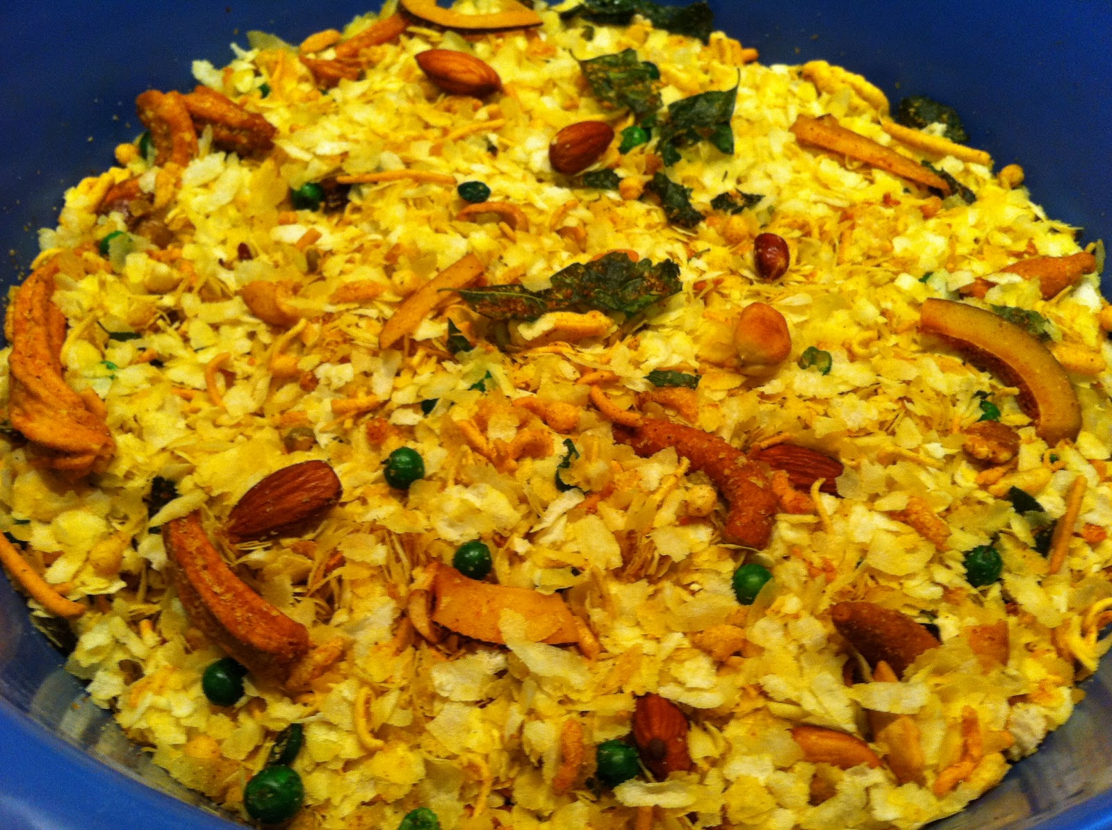 Subhra's Kitchen: Chivda/ Poha or chuda Mixture