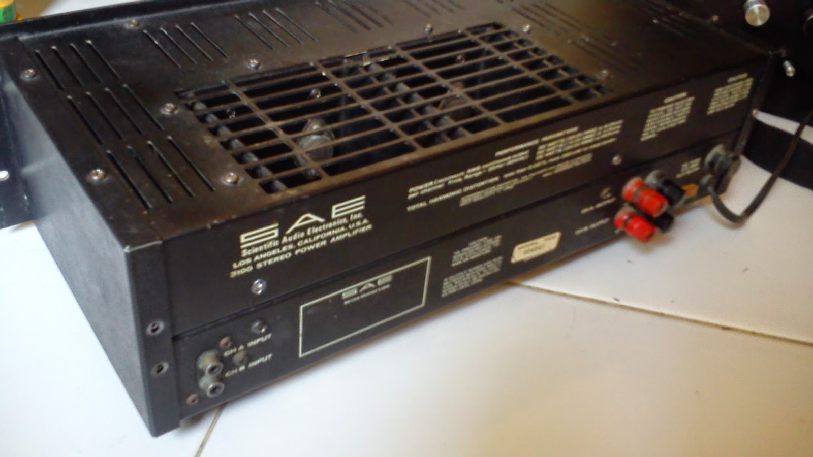 FIGOAUDIO GALERI AUDIO VIDEO: Power Amplifier SAE 3100