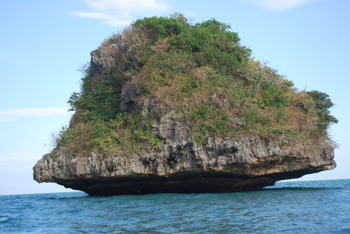 Hundred Islands National Park : Island Hopping in Style | Jeepney Manila
