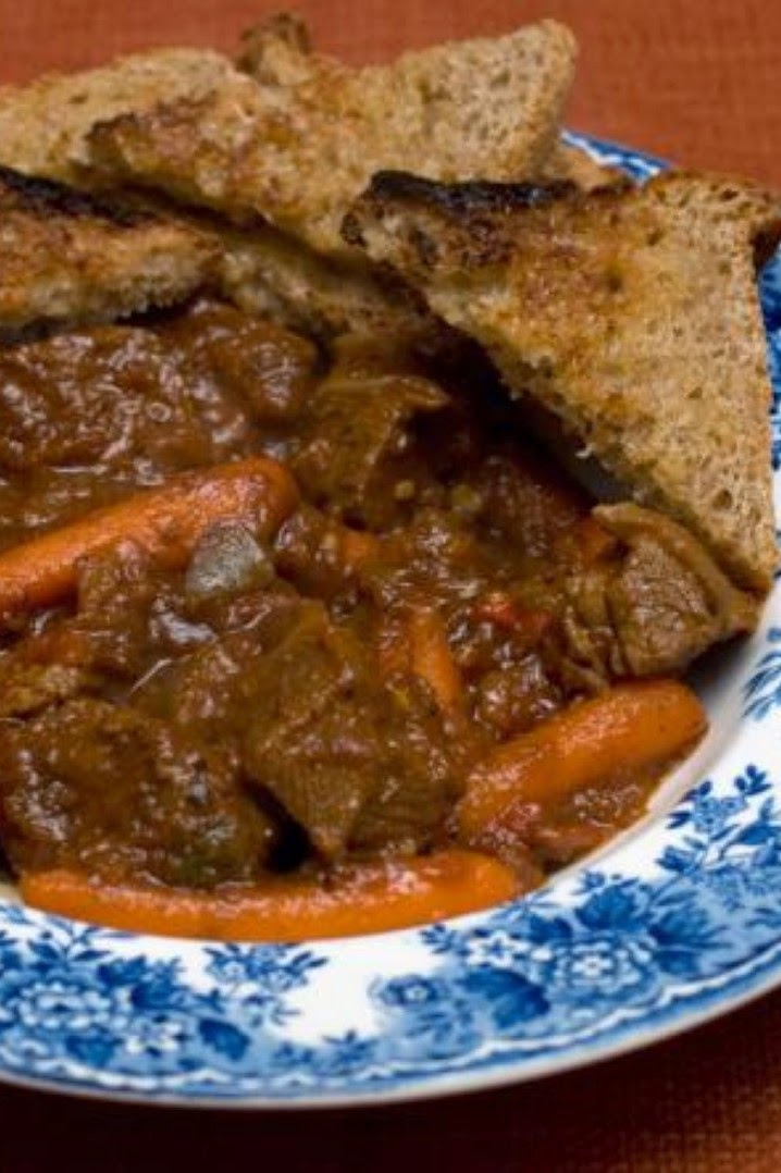 Mahogany Beef Stew ~ MOMMY KITCHEN BOX