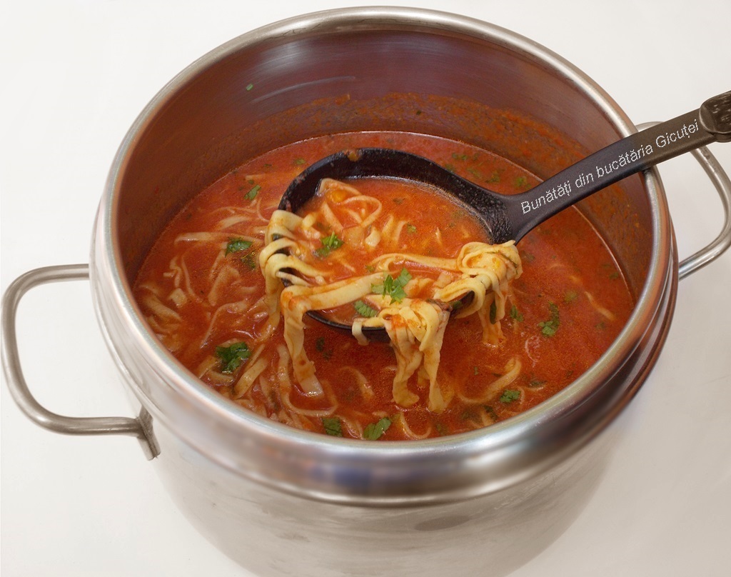 Supa cu taitei de casa si carne de rata - Bunătăți din bucătăria Gicuței