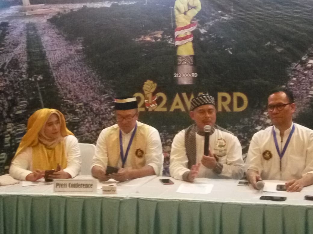 Saksikan Konferensi Pers 212 Award Dan Launching Website Resmi FPI ...