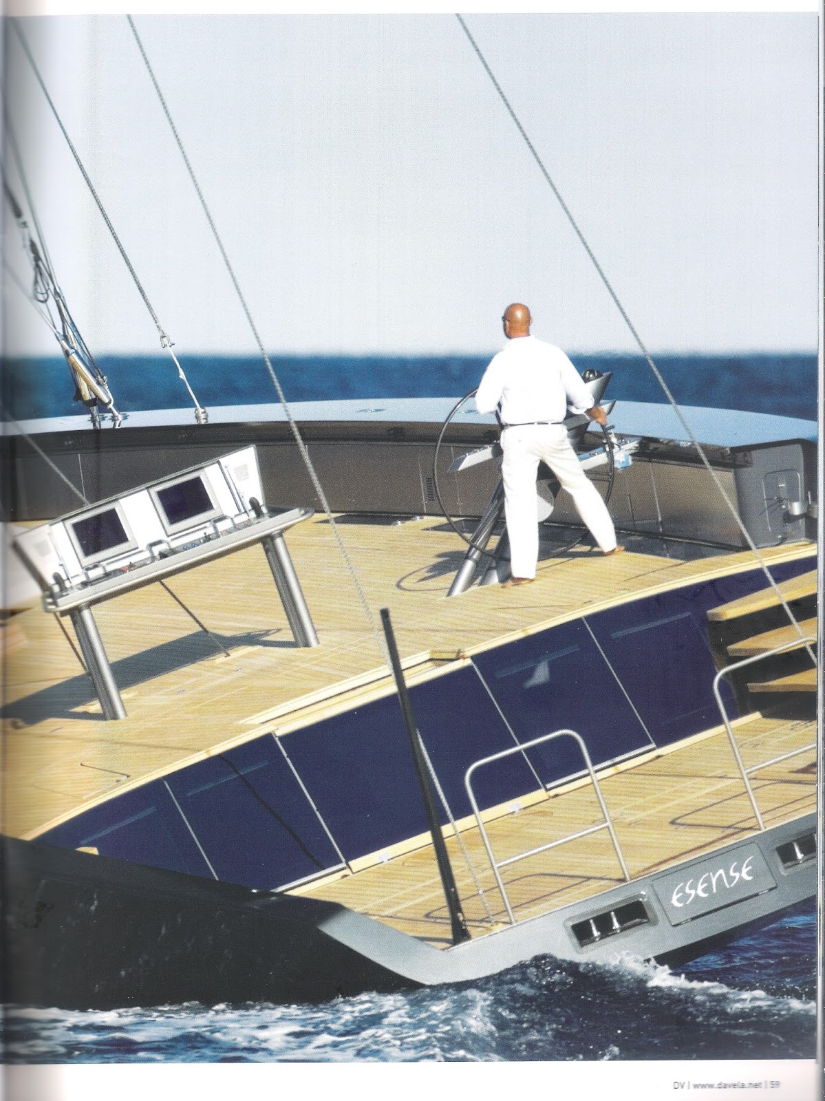 CLUBE NAVAL DA CALHETA: Mega-iates - Wally 143