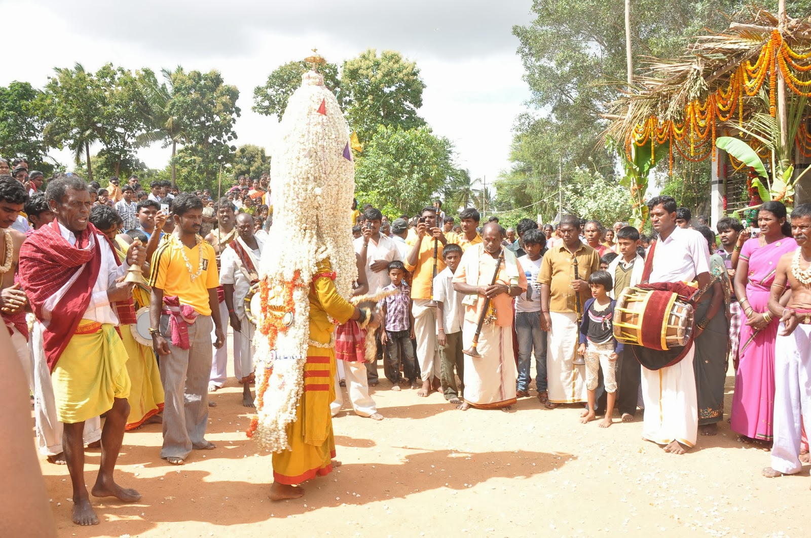 Famous festival Karaga 2013 | Nadavathi