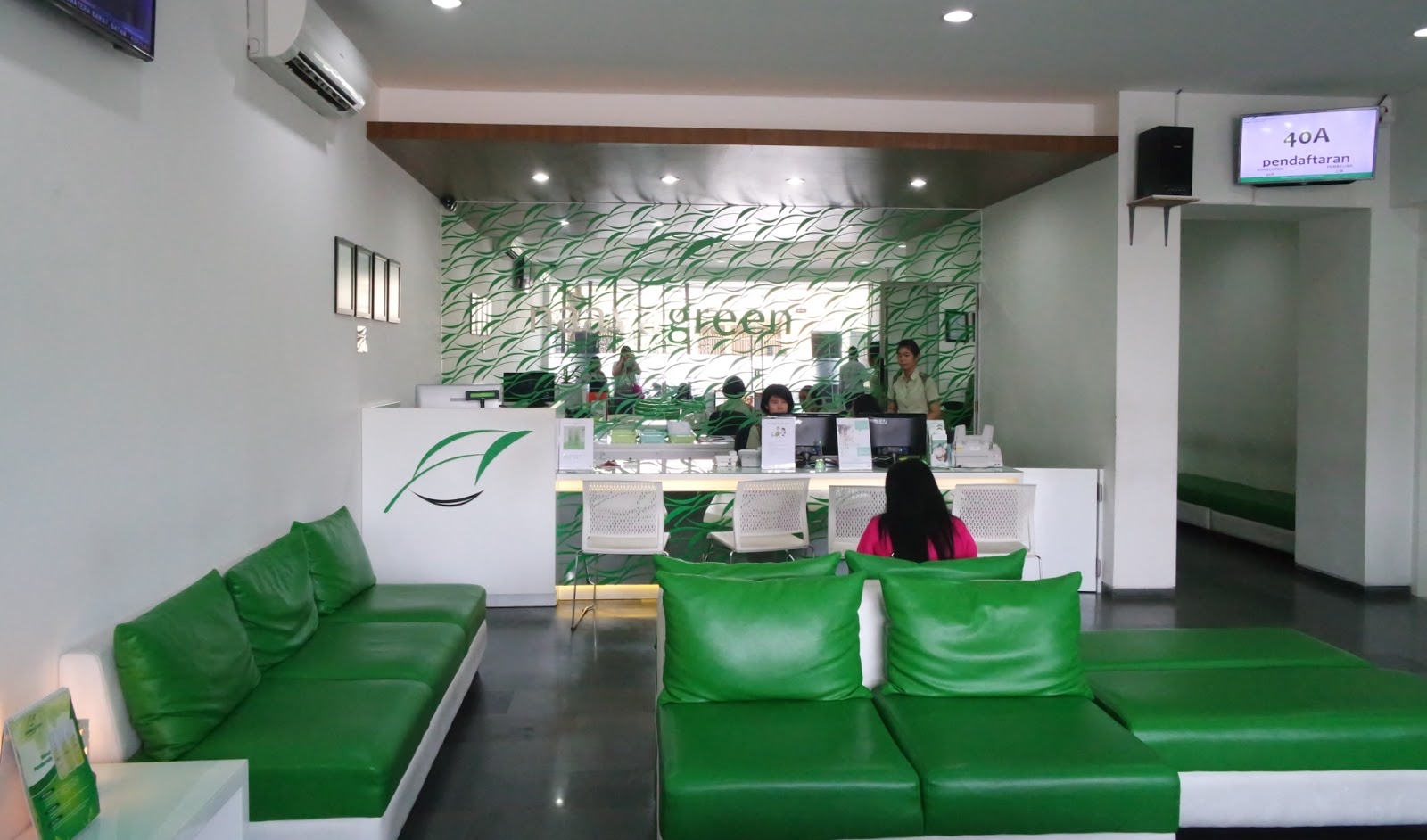 Review : Naavagreen Natural Skin Care Surabaya - Pink and Undecided