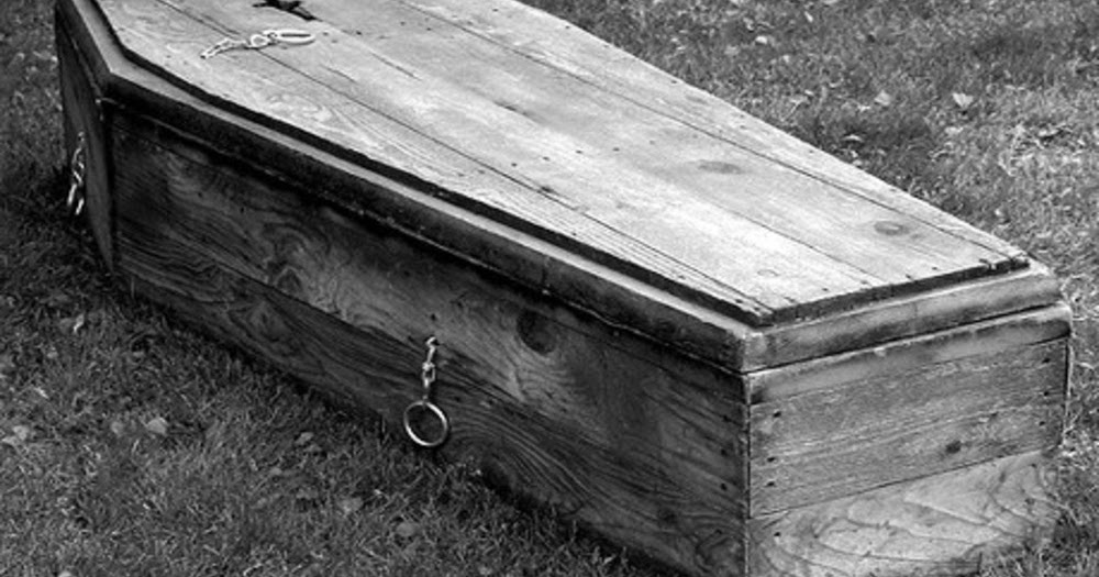 paleric: REUSABLE COFFIN