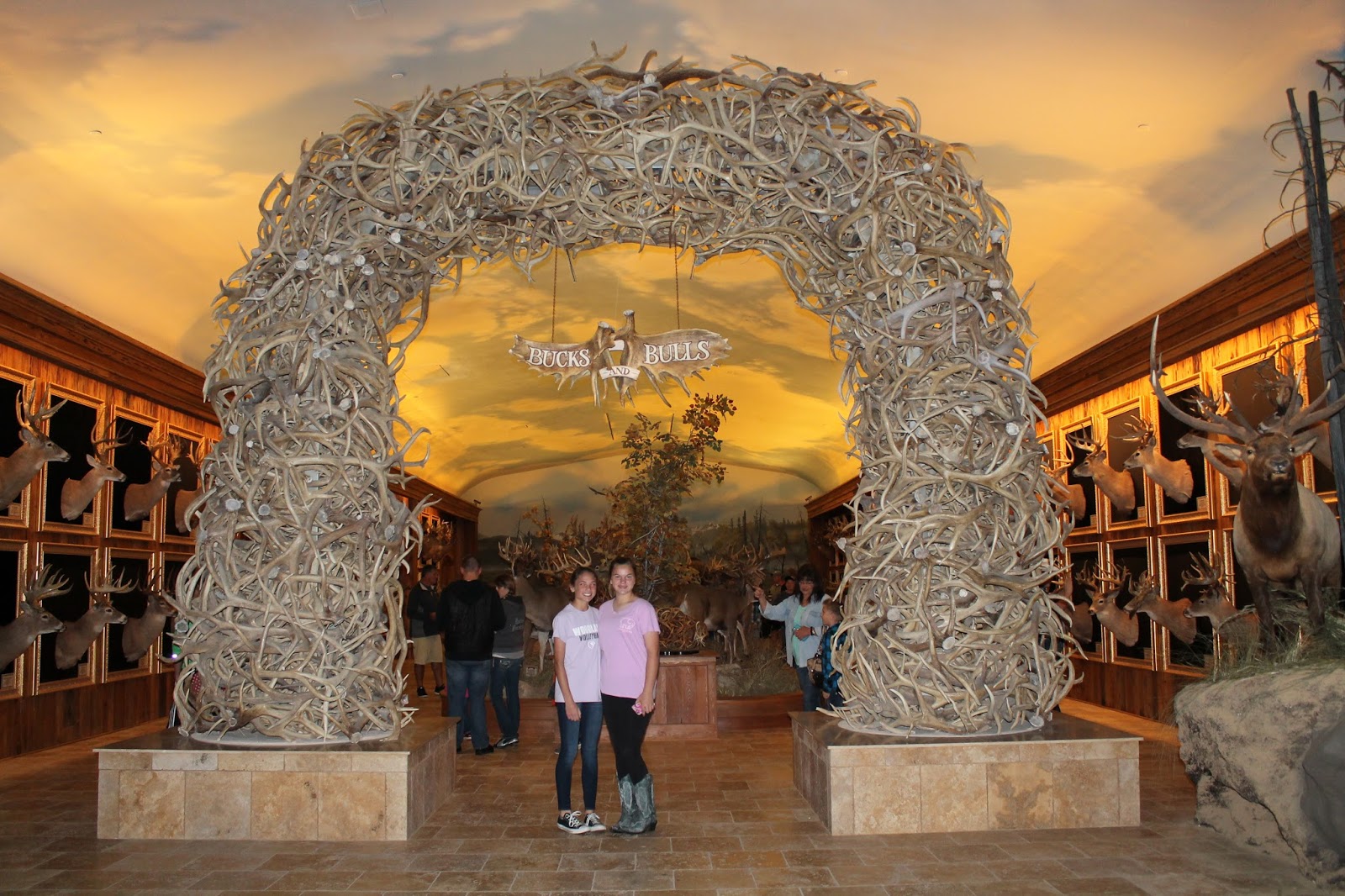 The Missouri Mom: Johnny Morris’ Wonders of Wildlife National Museum ...