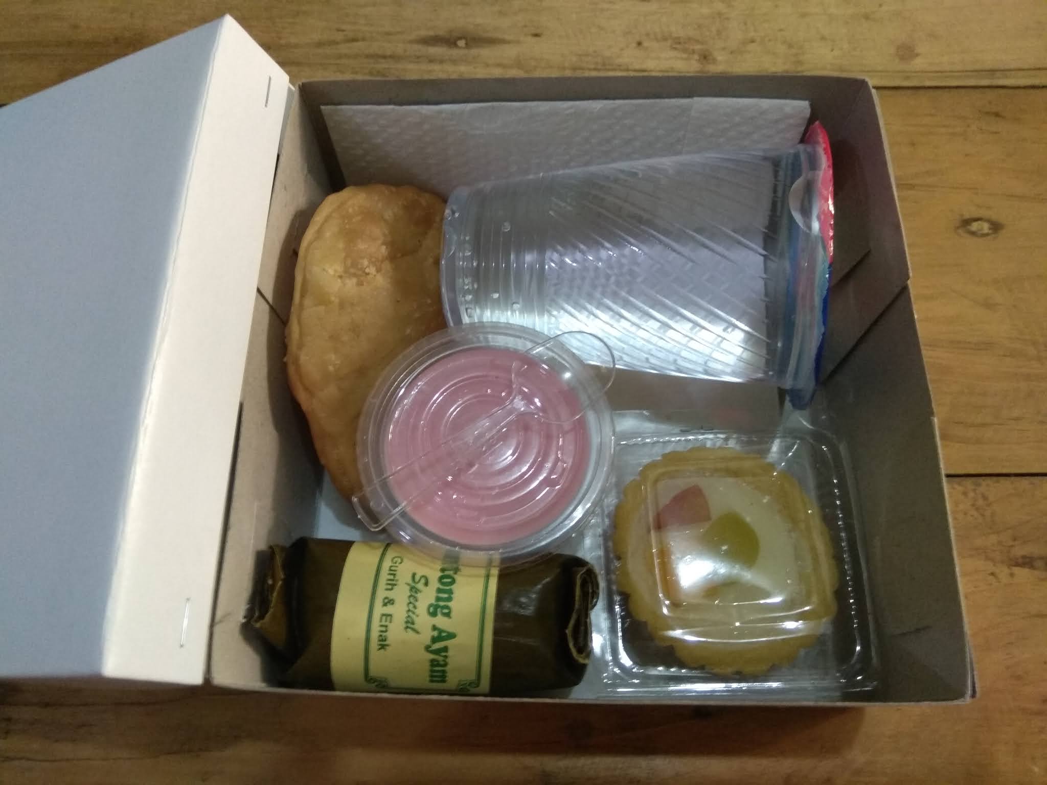 Contoh Foto Snack Box - Catering Cimahi