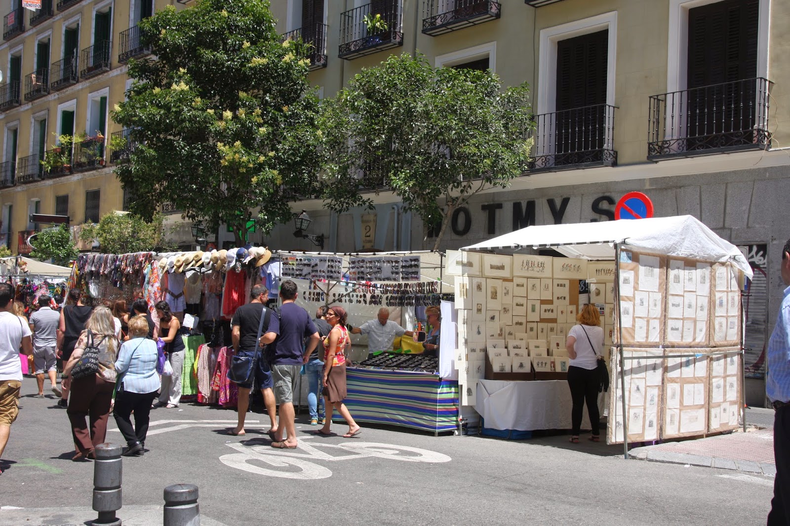 Senorita's Spanish Class: El Rastro - el mercado famoso!