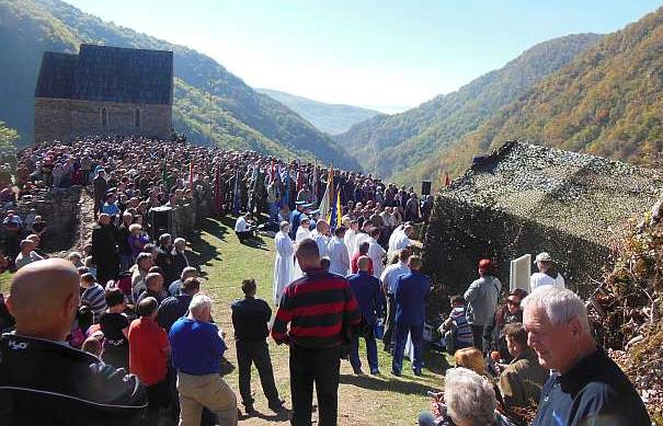 Molitveni pohod na kraljvski grad Bobovac ~ Goranci online