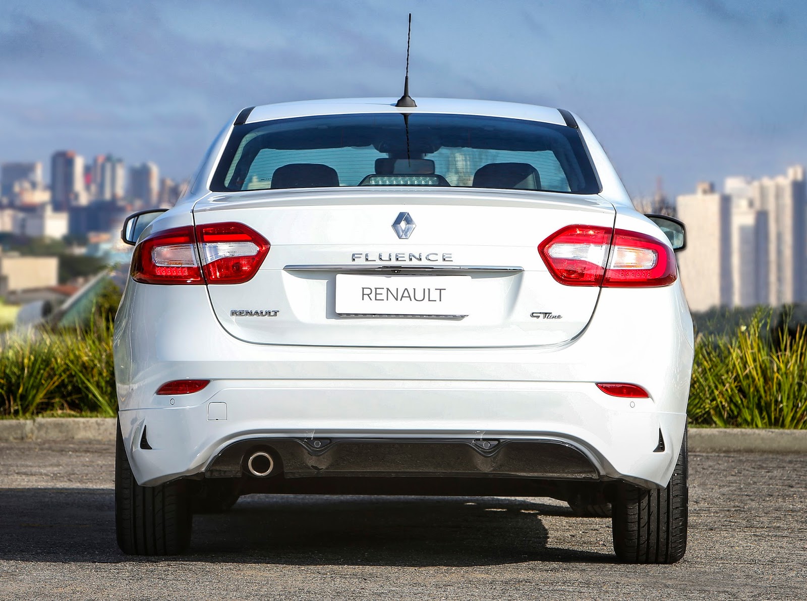 Renault divulga mais detalhes do Fluence GT Line