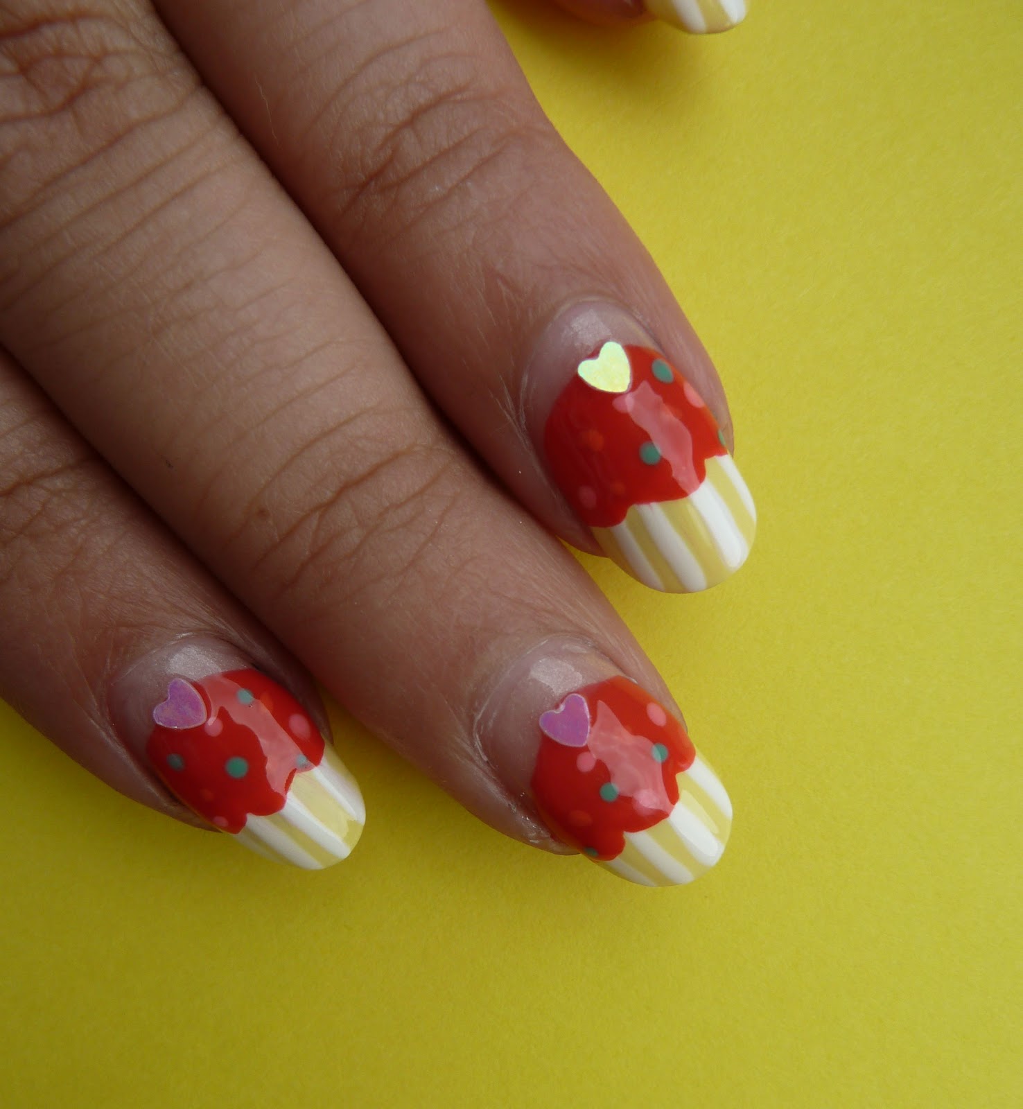 NailsByStephanie: Tutorial: Cupcake Nails!