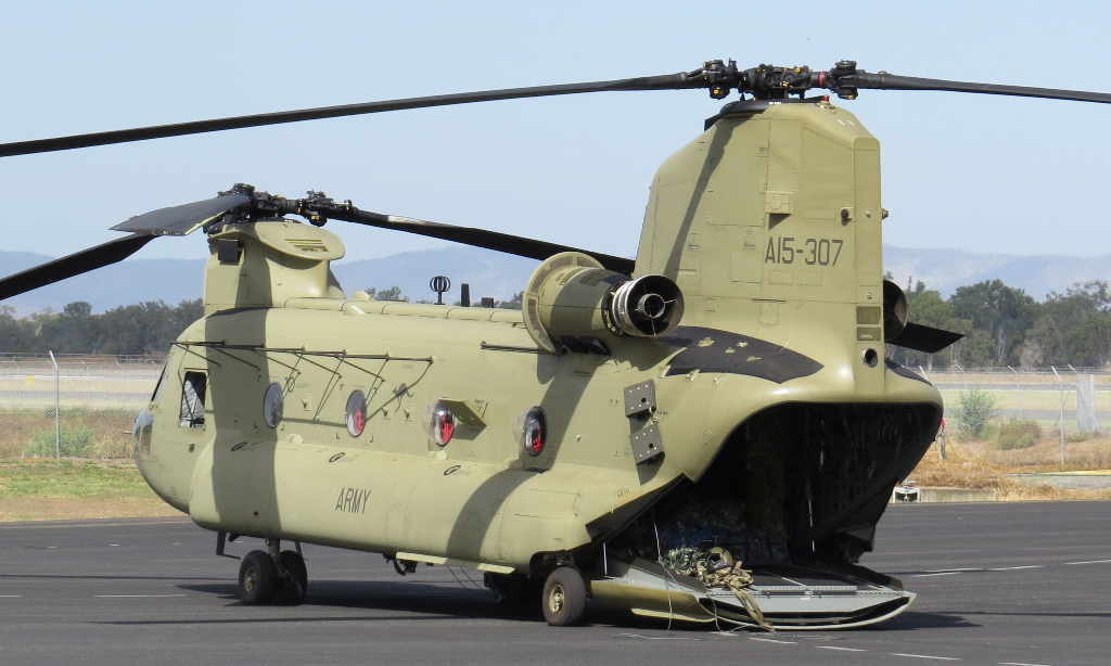 Central Queensland Plane Spotting: A Pair of Army Boeing CH-47F ...