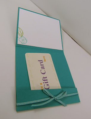 Personally Yours: Garden in Bloom Gift Card Holder
