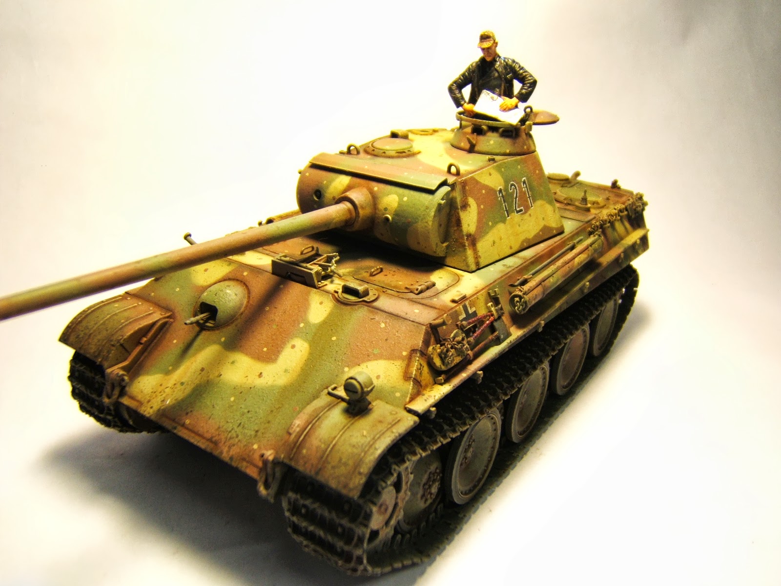 Dave's Tank Workshop : Ardennes Panther G "121"