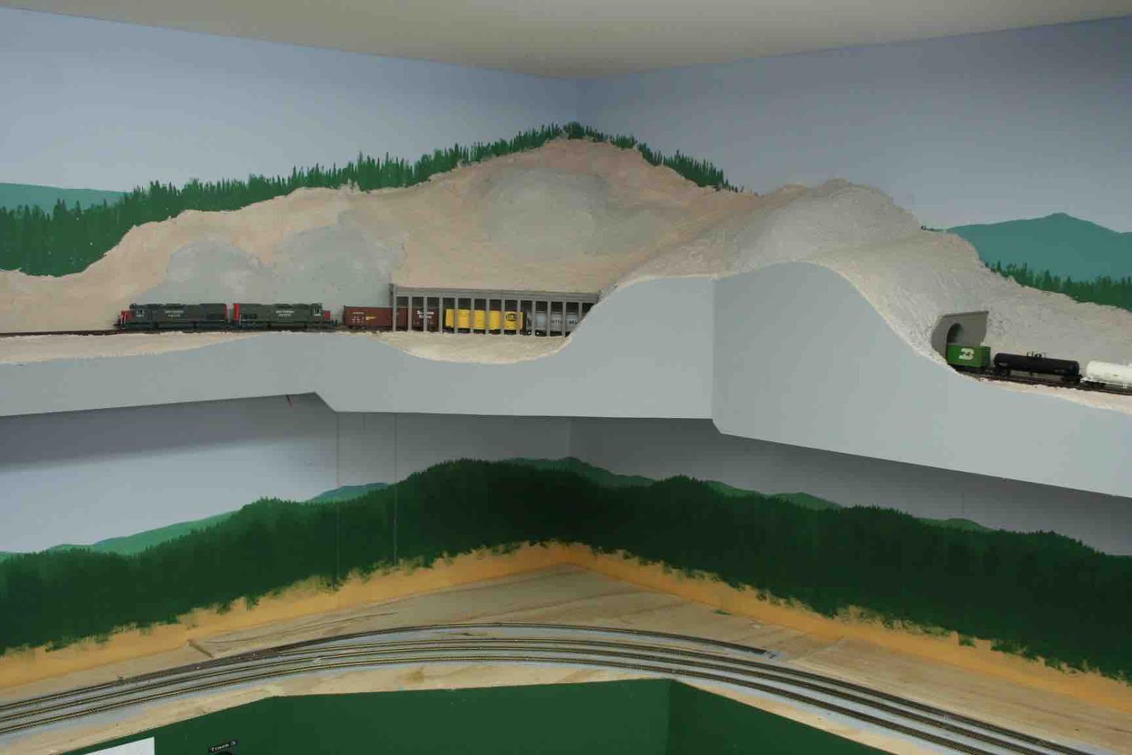 Southern Pacific Cascade Line: TUNNEL 5 SCENERY BASE