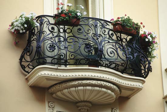 Art and Interior: Wrought Iron - The Art of Handcraft