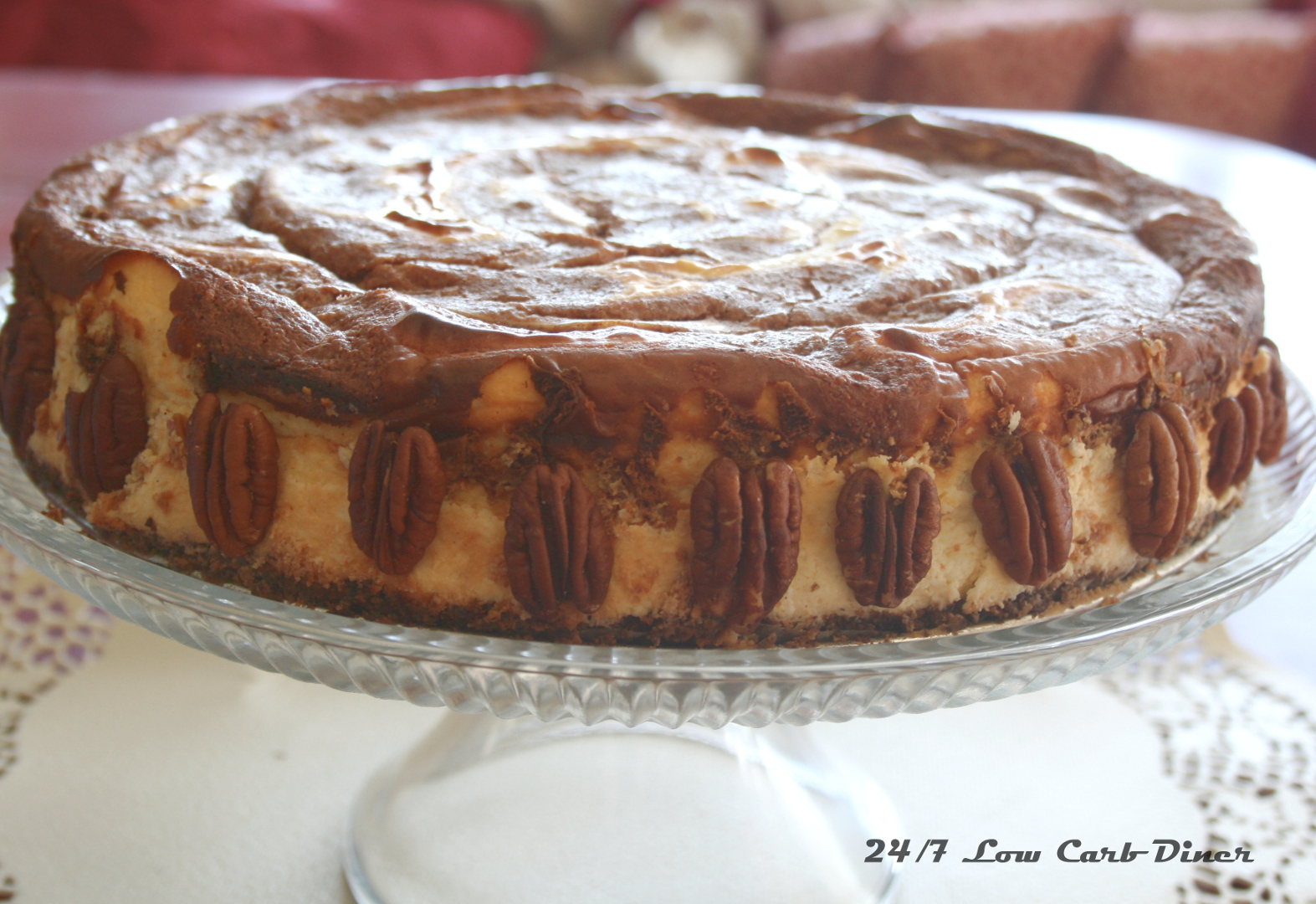 24/7 Low Carb Diner: Cinnamon Swirl Cheesecake and all the Parties