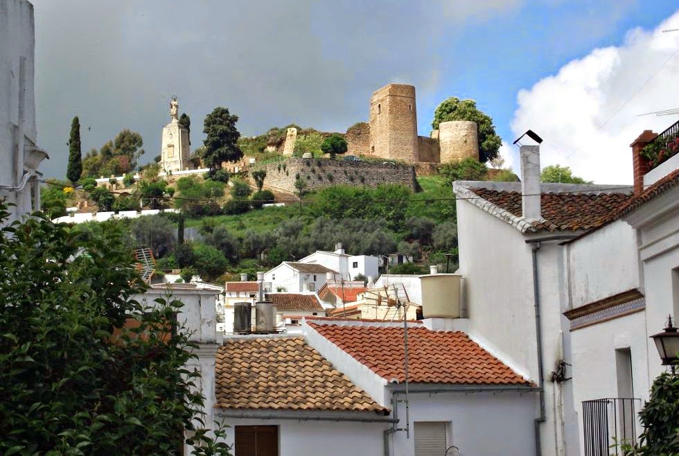 ALMAGACÉN: Constantina recupera su castillo por obra y gracia de una ...