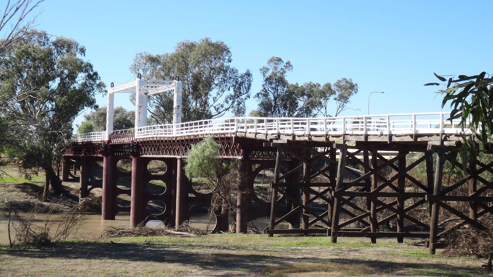 A&K Travels: Back of Bourke