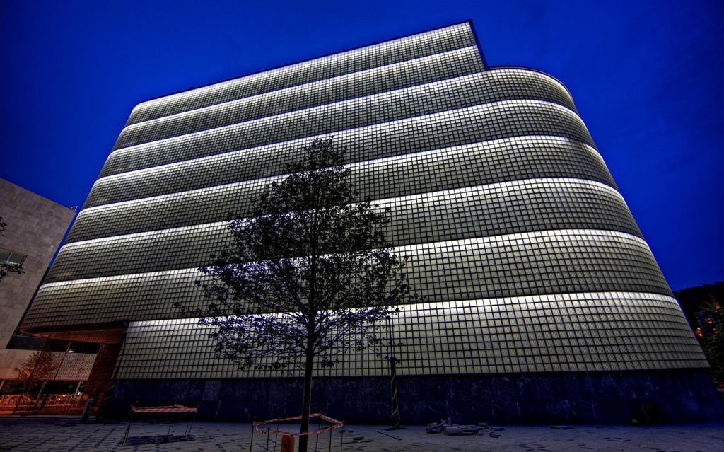 a f a s i a: Rafael Moneo