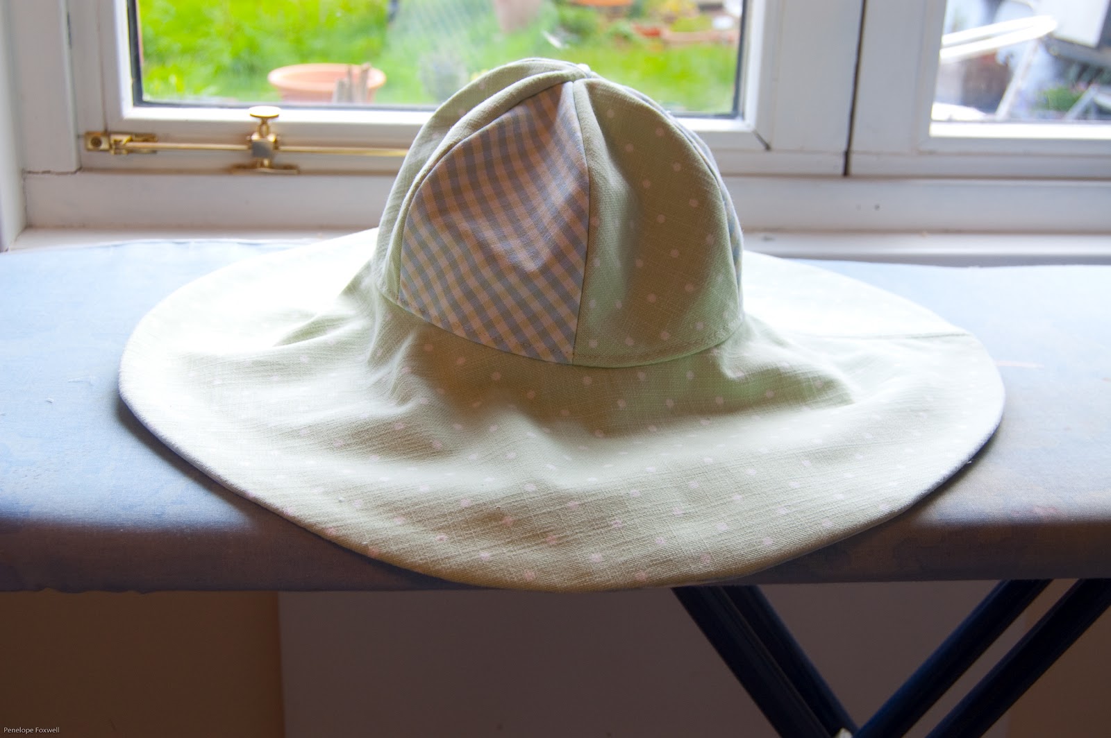 Mumma-in-Love: Instructions for making the Sunhat
