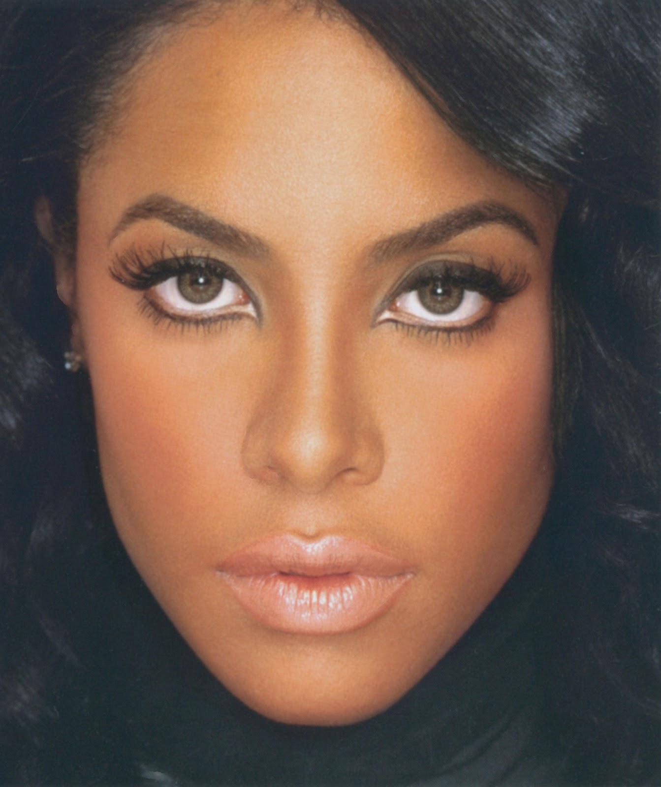 Mari All Things Music: Aaliyah self-titled album photoshoot/I Care 4 U ...