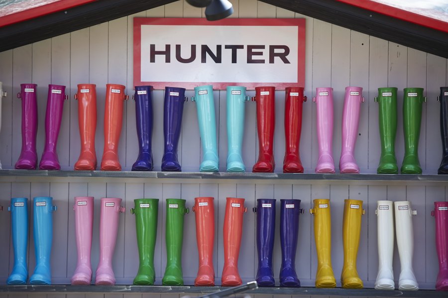 Middle Class Monarchs: #10 HUNTER BOOTS LTD