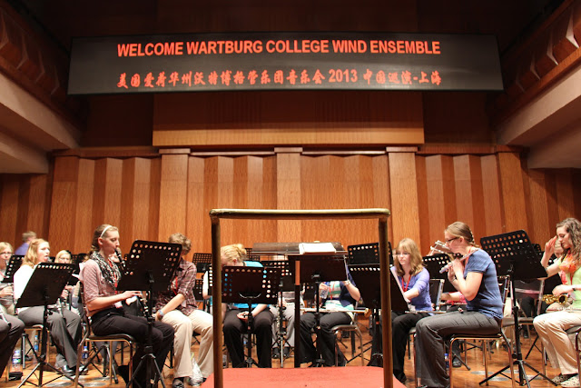 Wartburg College Wind Ensemble– China & Japan 2013: Performance at He ...