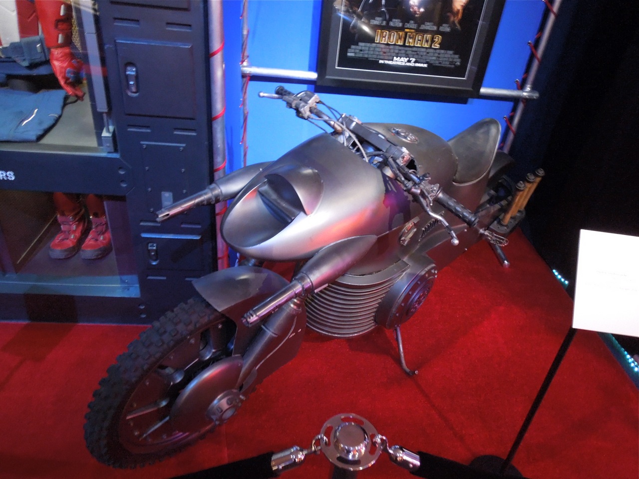 Hollywood Movie Costumes and Props: Costumes, props and motorcycles ...