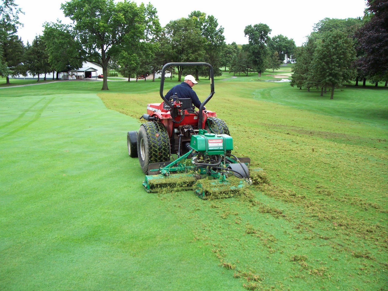 Bellevue Grounds: Fairway Verticutting. Let's thin them out!