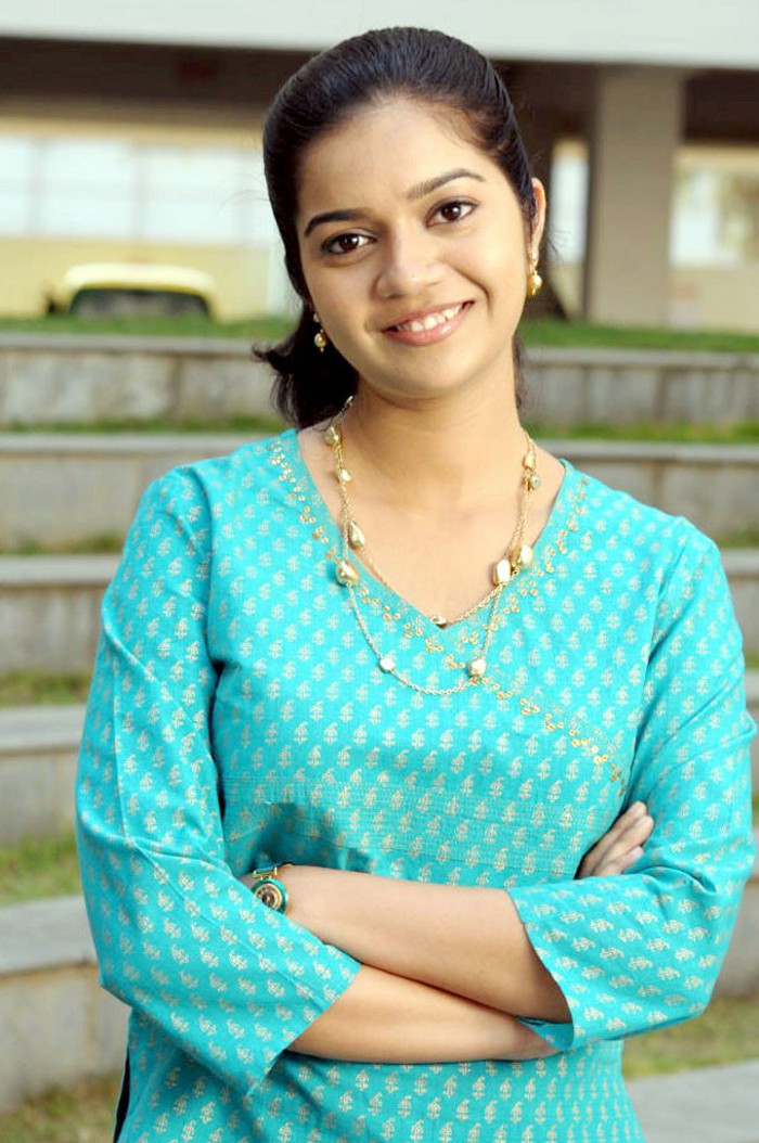 Entire Cinema Gallery - Movie Posters, Movie Gallery, Movie Stills ...