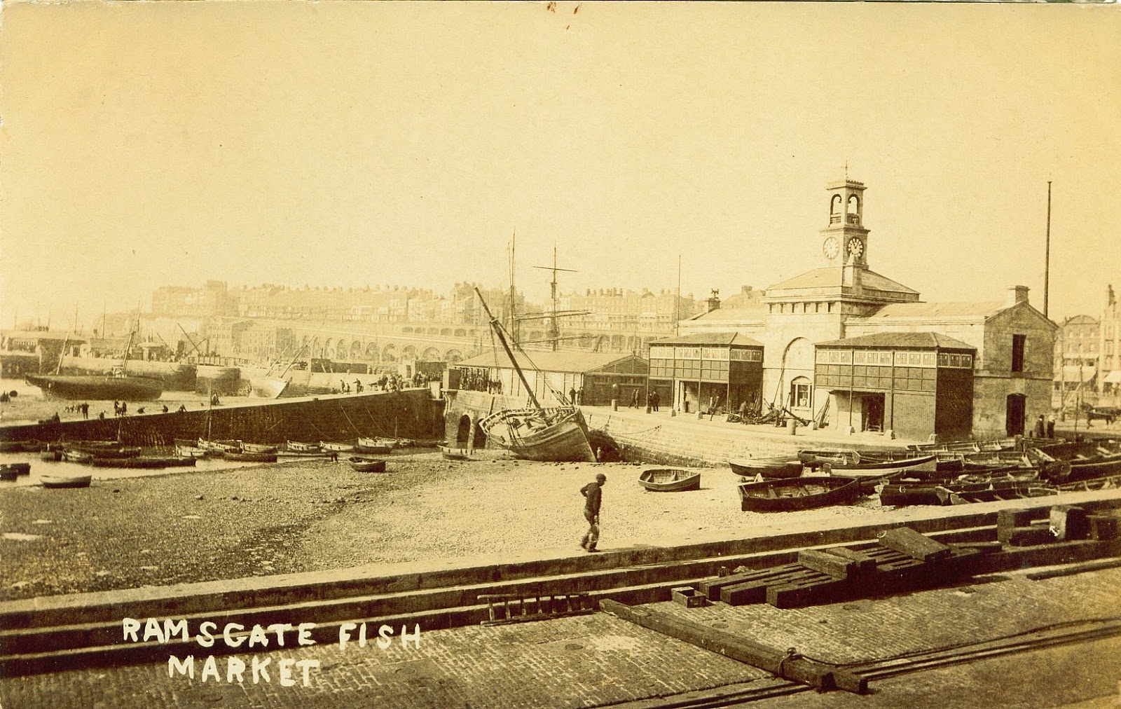 thanetonline: A few old pictures of Ramsgate Harbour, possible ramble.