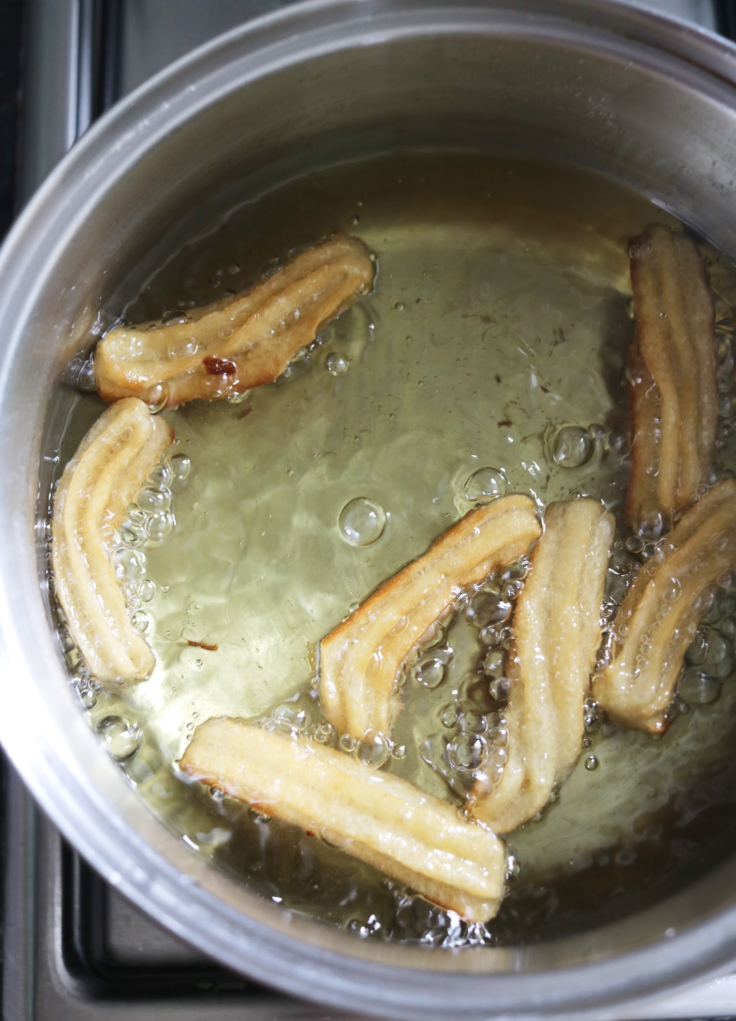 Cinnamon churros with a vegan chocolate ganache - The Little Blog Of Vegan