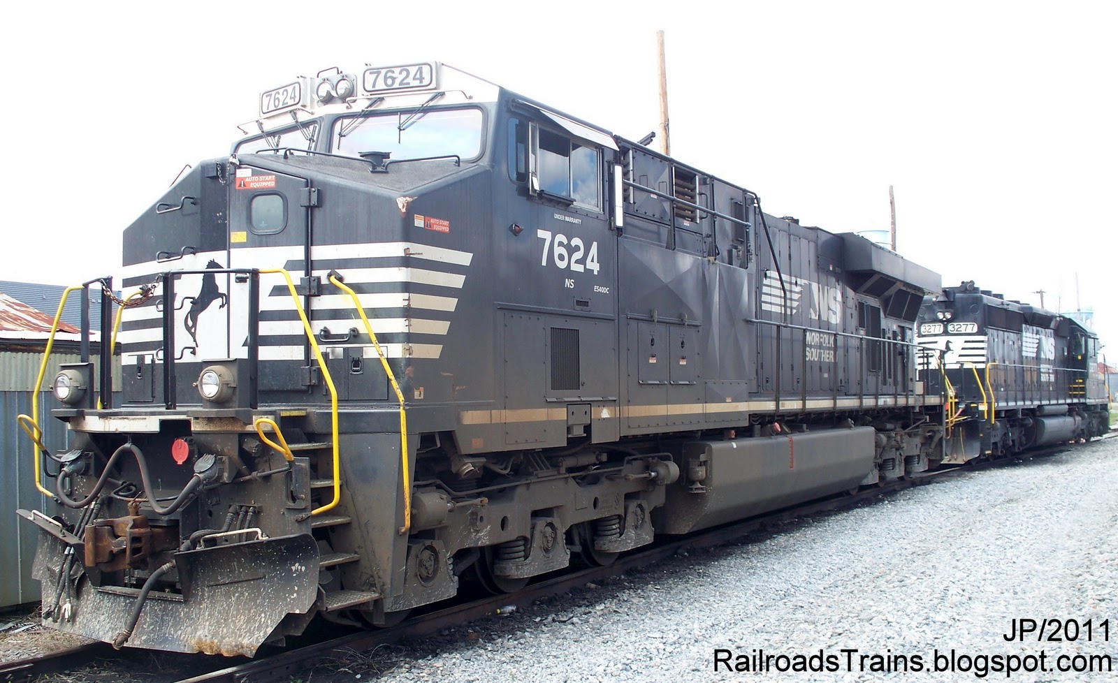 RAILROAD Freight Train Locomotive Engine EMD GE Boxcar BNSF,CSX,FEC,Norfolk Southern,UP,CN,CP ...