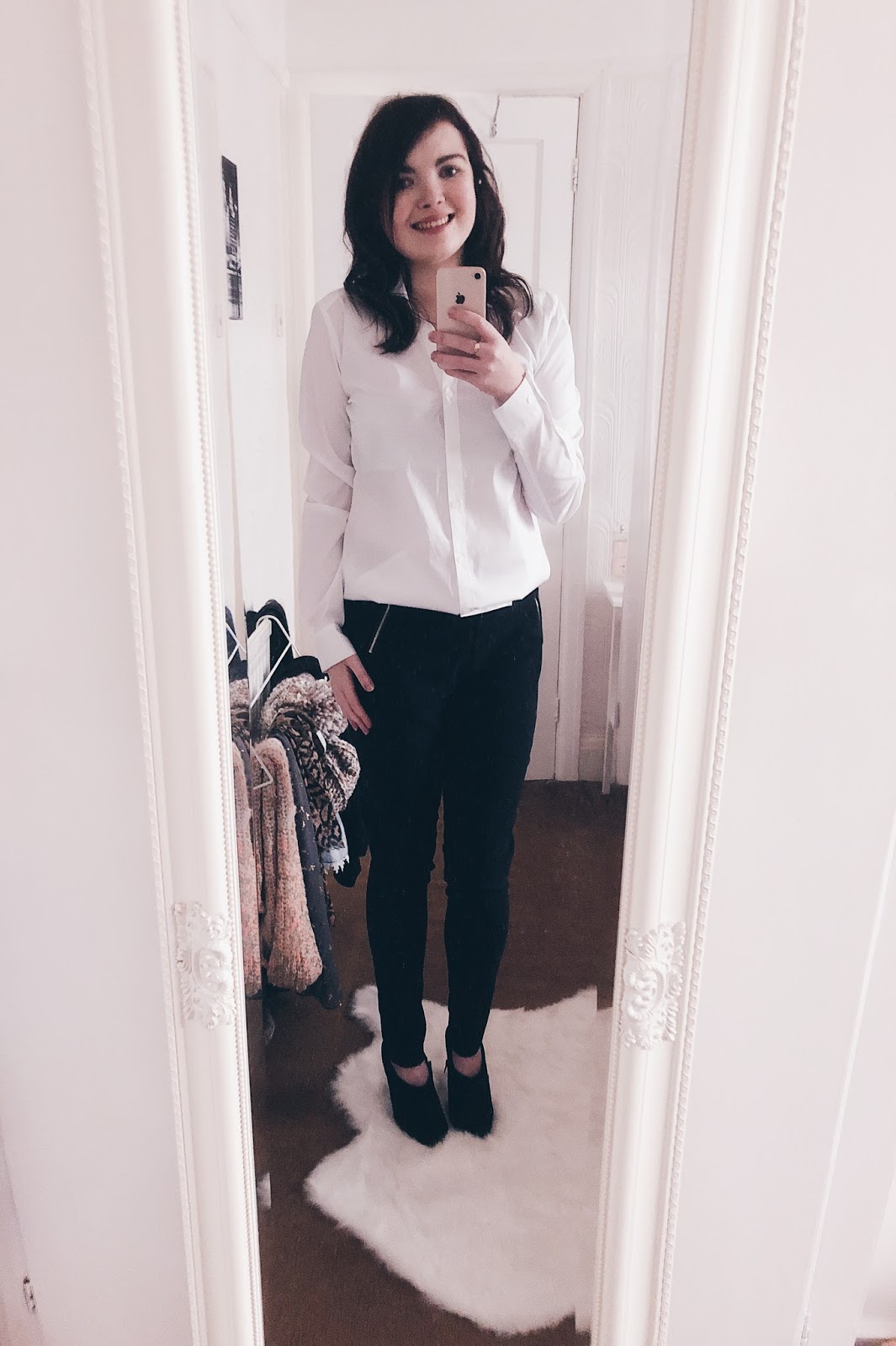 Lookbook: Slim Leg Trousers - Lucy Mary