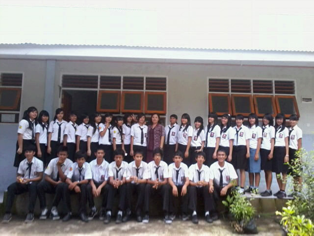 Oktavianus Dengah blog: Kelas XI IPA SMA UNKLAB AIRMADIDI Tahun ...