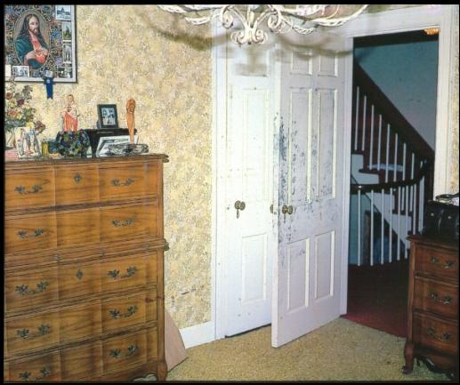 Amityville America And Classic Hauntings: Amityville Interior 1974