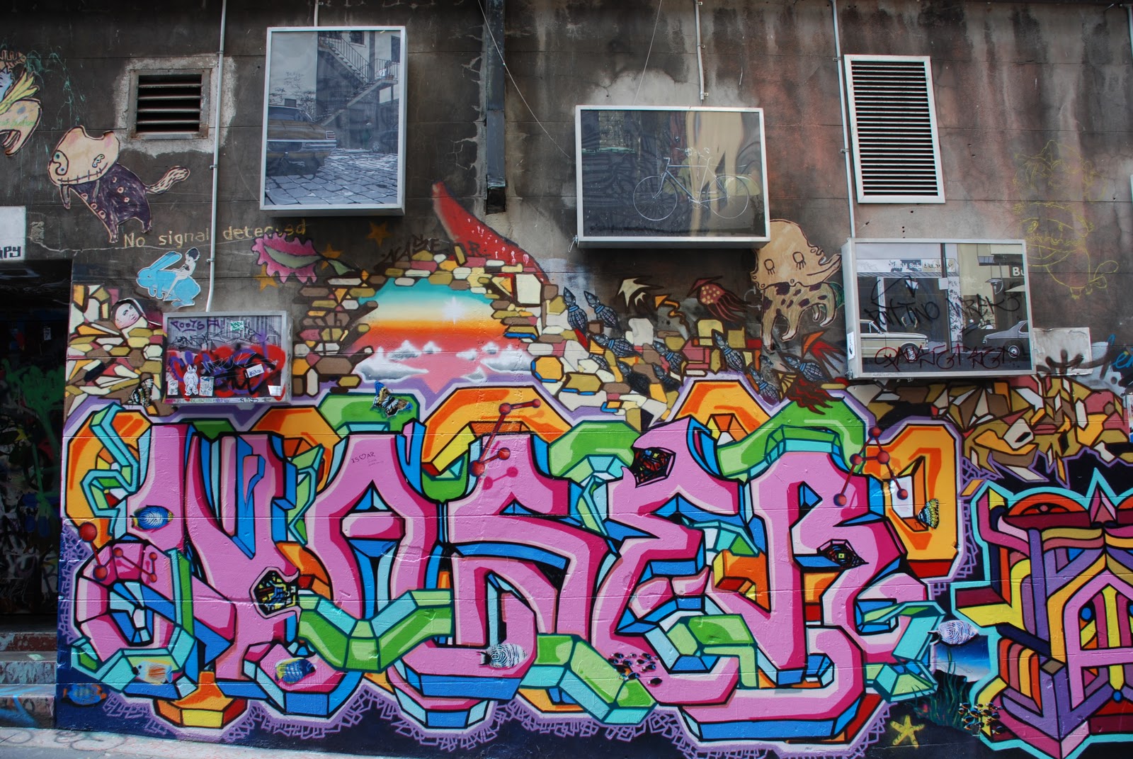 Across Borders: Hosier Lane, a place were Graffiti is encouraged...
