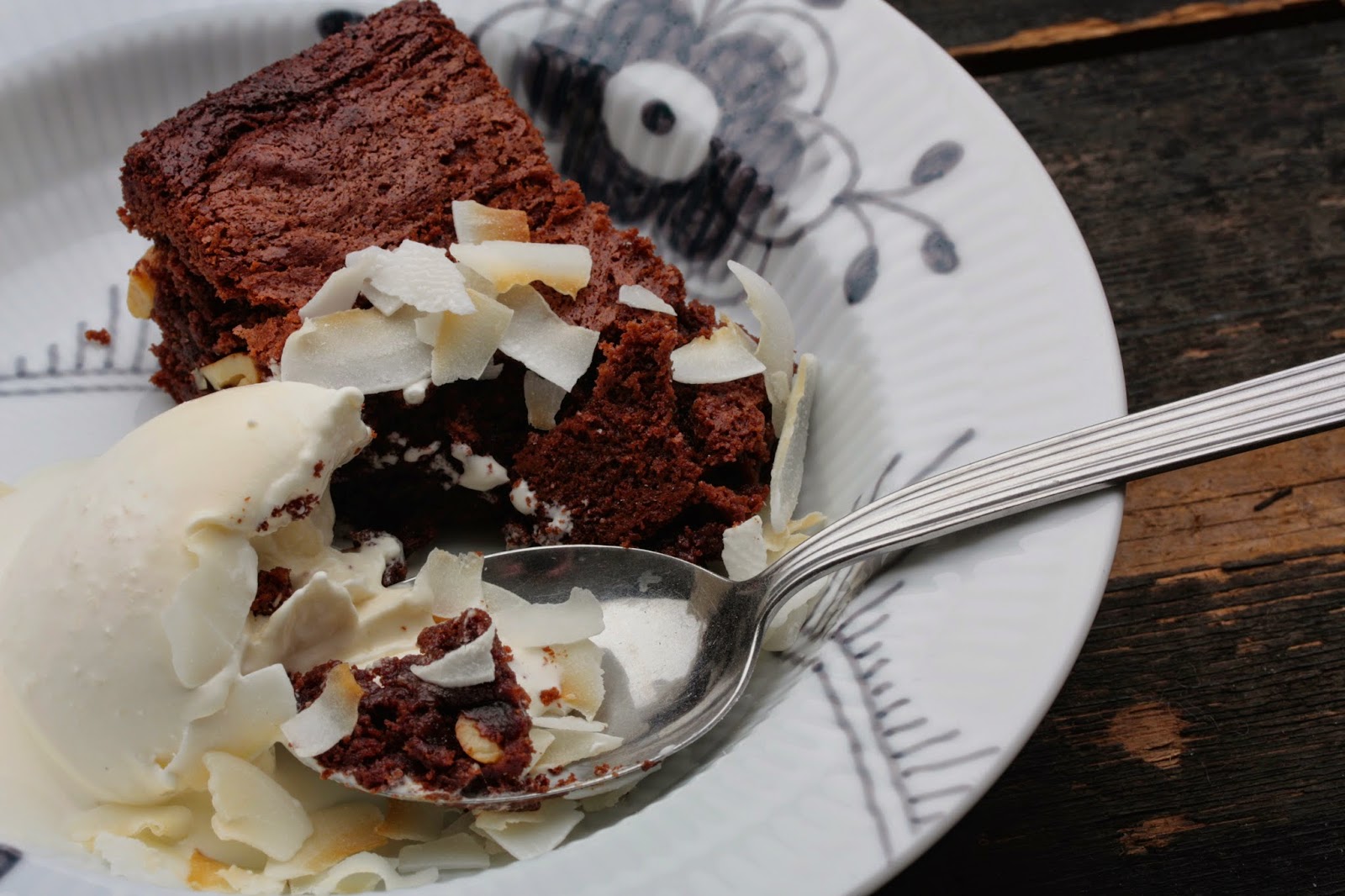 World's best curry powder project: Curry Brownie with Coconut Ice Cream