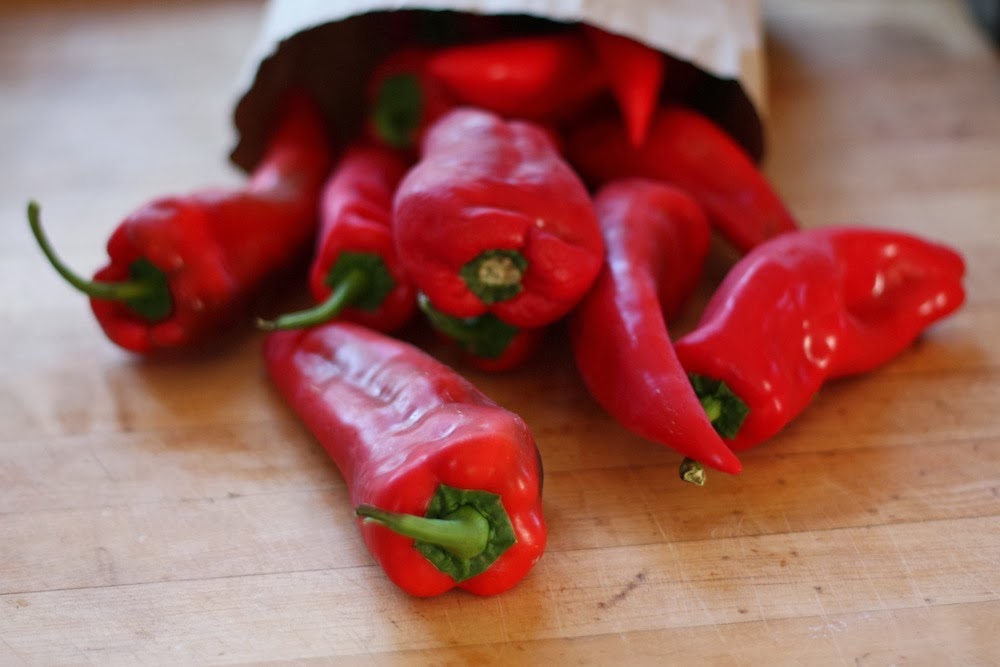 ben and birdy: Oily Smokey Roasted Peppers