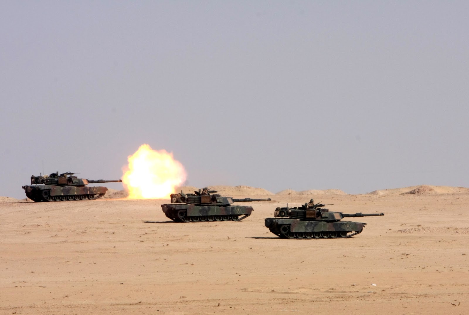 SNAFU!: US Army armor/robotic swarm plan...