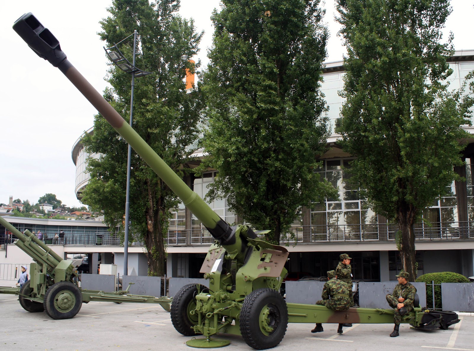 Desarrollo y Defensa: Obús NORA M84 de 152 mm (Serbia)