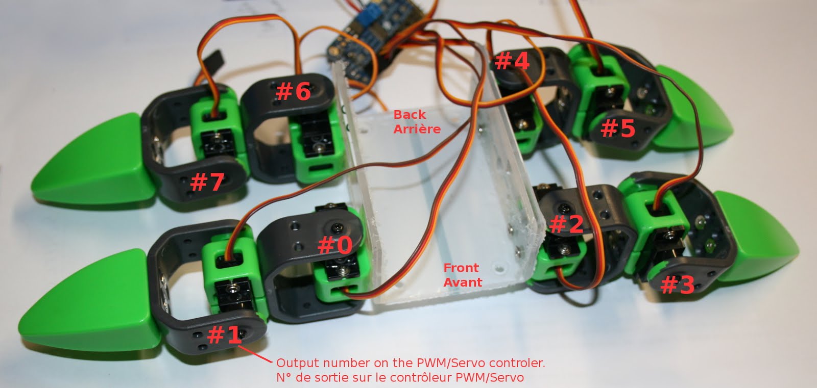 Doggy - un robot 4 pattes, 8 servos pour Arduino, MicroPython et ...